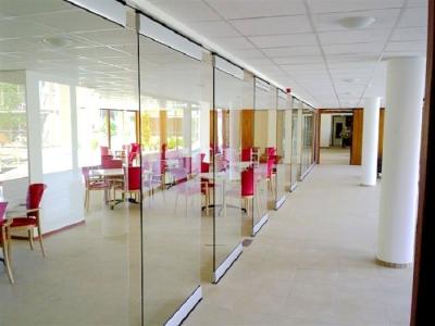 China Aluminum Frame Sliding Glass Partition Wall 85mm Thickness Up to 6000mm Height for Office for sale