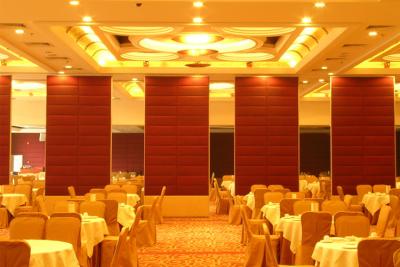 China Movable Melamine Acoustic Room Dividers for Restaurant 6m Height for sale