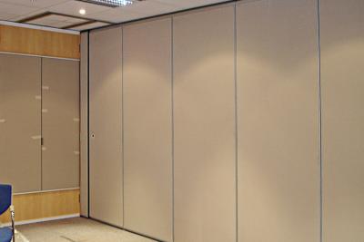 China Melamine Finished Acoustic Room Divider 65mm Panel Height Up to 4000mm for Hotels for sale