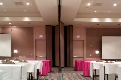 China Commercial Furniture Soundproof Movable Partition Walls For Function Room for sale