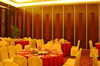 China Soundproofing Floor to Ceiling Folding Acoustic Rolling Room Dividers 500 mm Width for sale