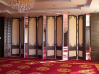 China Aluminum Frame Wooden Surface Movable Partition Wall 65mm 100mm for Banquet Hall for sale