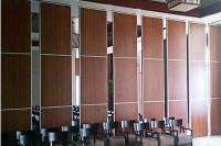 China Commercial Folding Acoustic Sliding Partition Wall 85mm Thickness STC 53 for sale