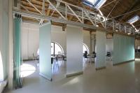 China Portable Tempered Sliding Glass Partition Walls 36mm Panel Height Up to 3000mm for sale