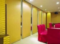 China Movable Partition Wall 100 Type 7m Height 58dB Soundproof Folding Door for sale