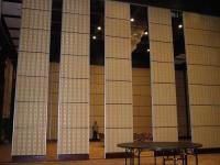 China Aluminium Sliding Partition Walls 65-100mm Soundproof 55dB for Banquet Halls for sale