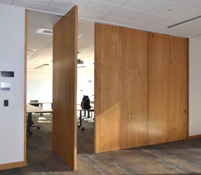 China Melamine Faced Folding Soundproof Wooden Partition Wall 85mm 55dB for Restaurant for sale