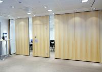 China Wooden Surface Folding Operable Partition Walls 570B Sound Insulation for Office for sale