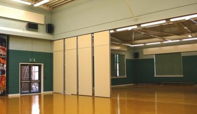 China Acoustic Fabric Sliding Hotel Movable Partition Walls 65mm 85mm 100mm Aluminium Track Roller for sale
