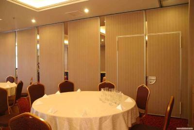 China Apartment / Hotel Movable Folding Partition Walls Insulation Energy Saving for sale