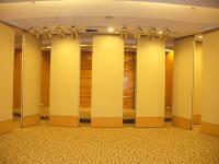 China Removable Sliding Partition Walls 65-100mm Thick Soundproof Melamine Interior Room Dividers for sale