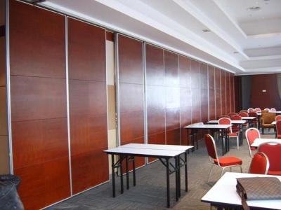 China Aluminium Folding Partition Walls 100mm Thick Soundproof Acoustic Wall Dividers for Exhibition Halls for sale