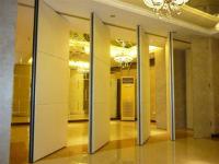 China Multi Color Melamine Portable Folding Doors Office Partition Wall 4m Height for sale