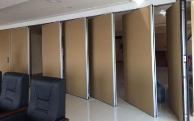 China Hanging Fireproof Acoustic Screen Restaurant Room Dividers Double Wheels for sale