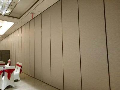 China Movable Soundproof Partition Wall 85mm Thickness Acoustic Rating 50dB Wooden Sliding Door for sale