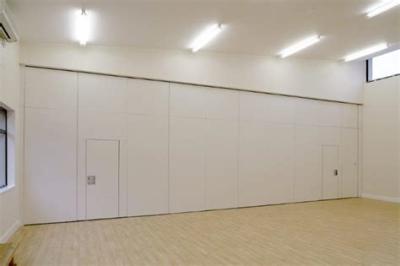 China Operable Commercial Movable Partition Walls Panels On Wheels for Office for sale