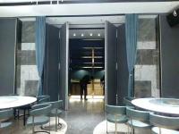 China Aluminium Frame Top Hanging Roller Sliding Track Acoustic Partition Walls 500 kg Capacity for sale