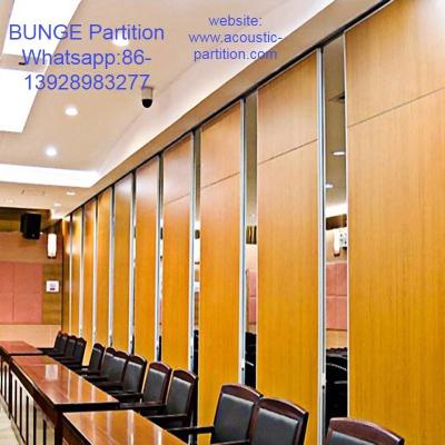 China 85mm Width Movable Wooden Acoustic Partition Wall 600-1200mm for Banquet Hall Classroom for sale