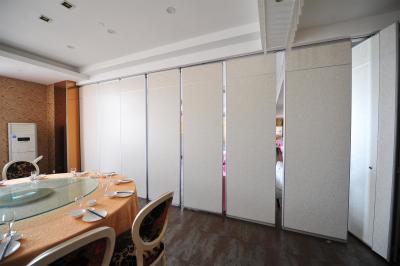 China Commercial Movable Aluminum Office Sliding Partition Walls With Smooth Arc-Shaped Frame for sale