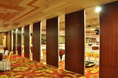 China Soundproof Movable Aluminum Partition Wall 85mm 55dB Banquet Room Divider for sale