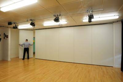 China Space Separation Partition Wall Dining Hall Movable Partition Walls Room Divider for sale
