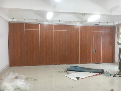 China Hanging System Foldable Acoustic Movable Partition Walls Aluminum Frame 6m Height for sale