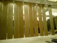 China Operable Acoustic Sliding Partition Wall 4m Height MDF Board Aluminium 65mm Thickness for sale