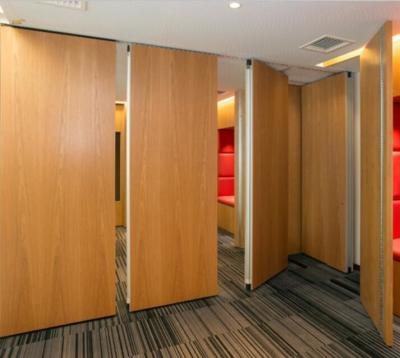 China Acoustic Operable Sound Proof Partitions 65mm 100mm Aluminum Frame Conference Room for sale