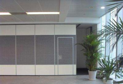 China Aluminium Track Floor to Ceiling Sliding Partition Wall 65mm 85mm 100mm Acoustic Room Dividers for sale