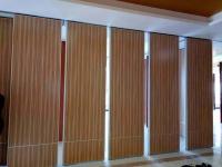 China Ballroom Wooden Sliding Acoustical Hotel Partition Walls 65mm 85mm 100mm with Single Double Door for sale