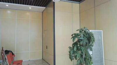 China Multi Color Soundproof Movable Divider Walls With Sliding Aluminium Track for sale