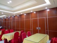 China MDF + Melamine Movable Restaurant Partition Wall / Folding Room Partitions for sale
