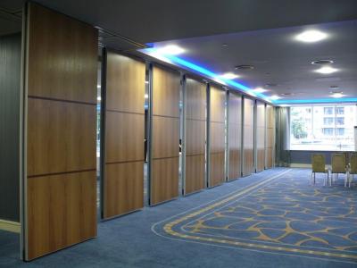 China Sound Proofing Movable Wooden Foldable Partition Wall High Durability for sale