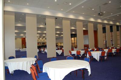 China 85mm Thickness Acoustic Operable Partition Walls for Banquet Halls STC 45 for sale