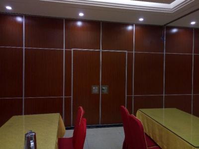 China Aluminum Folding Sliding Partition Walls 65mm 100mm Panel Custom Color Top Hung Track for sale