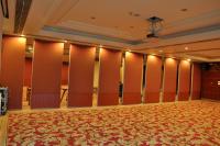 China Plywood Finished Folding Partition Walls for Classroom 65mm Thickness Soundproof Room Dividers for sale