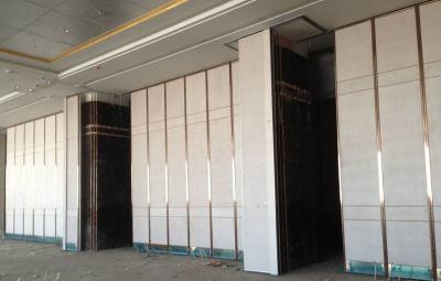China Sliding Aluminium Track Roller Wood Folding Partition Wall 65-100mm Panel Height Up to 18m for sale
