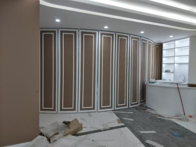 China Hotel Movable Acoustic Wooden Hanging Folding Partition Wall 85mm Thick 6000mm Height for sale