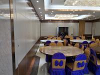 China Retractable Acoustic Hotel Movable Partition Walls Less Than 4m Height for sale