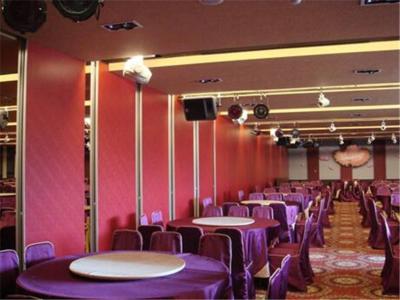 China Movable Demountable Sliding Partition Walls 85MM Thickness PU Leather Surface for sale