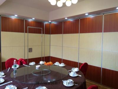 China Decorative Soundproof Panel Wooden Removable Partition Wall For Ballroom for sale