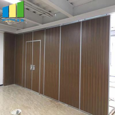 China Movable Soundproof Folding Room Partitions Aluminum Frame + Board Structure for sale