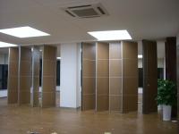 China Acoustic Wood Folding Partition Wall System 500-1230mm Panel Width 2000-4000mm Height for sale