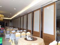 China Top Hanging System Acoustic Foldable Partition Wall Anodized Aluminum 6063-T5 Frame for sale