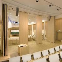 China Folding Aluminium Door Wooden Surface Movable Office Operable Partition Wall for sale