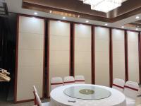 China Hotel Removable Wall Partitions Floor to Ceiling Sliding Aluminium Track System 53dB Sound Insulation for sale