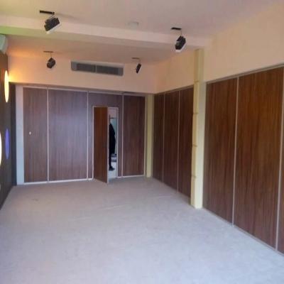 China Acoustic Sliding Partition Wall 65mm Thick No Floor Track STC 50dB for Banquet Hall for sale