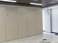 China Soundproof Sliding Movable Wooden Acoustic Partition Walls 85mm Thick 43dB for sale