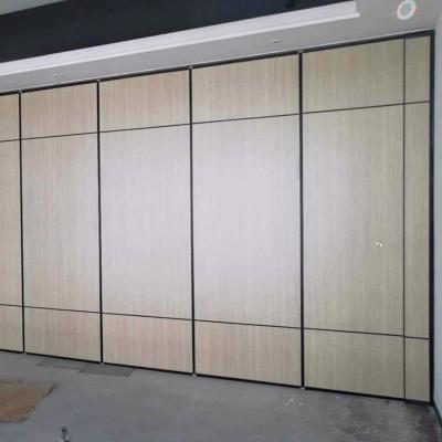 China Accordion Folding Acoustic Modular Doors Partition Wall For Warehouse for sale