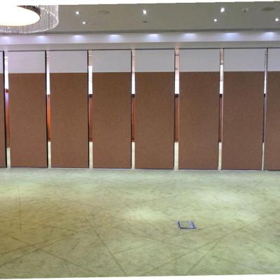 China Melamine Finish 100mm Ultrahigh Movable Soundproof Folding Partition Wall for TV Station for sale